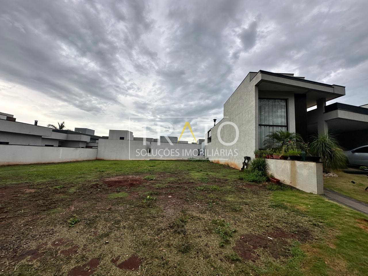 Terreno à venda no Residencial Club Portinari em Paulínia - Trato ...